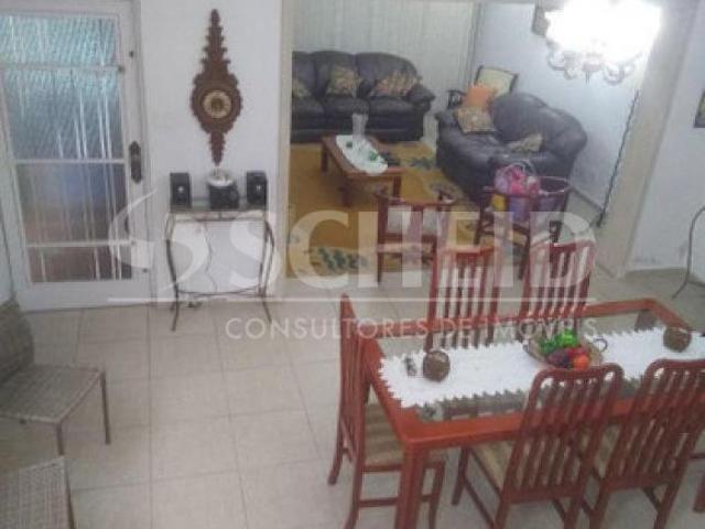 Sobrado com quintal, salão de festas e churrasqueira Brooklin Velho