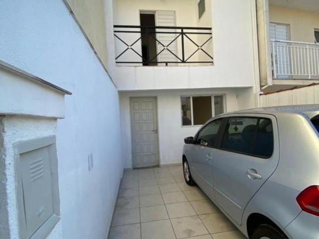 Sobrado com suíte, varanda e potencial para 3º quarto