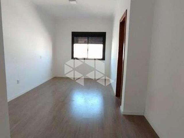 Sobrado com Suíte, Churrasqueira e Pátio no Lagos de Nova Ipanema