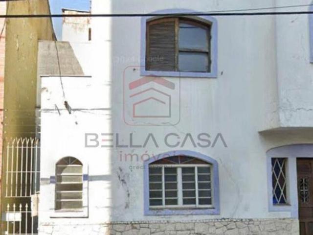 Sobrado Comercial 4 salas 2 banheiros quintal pequeno