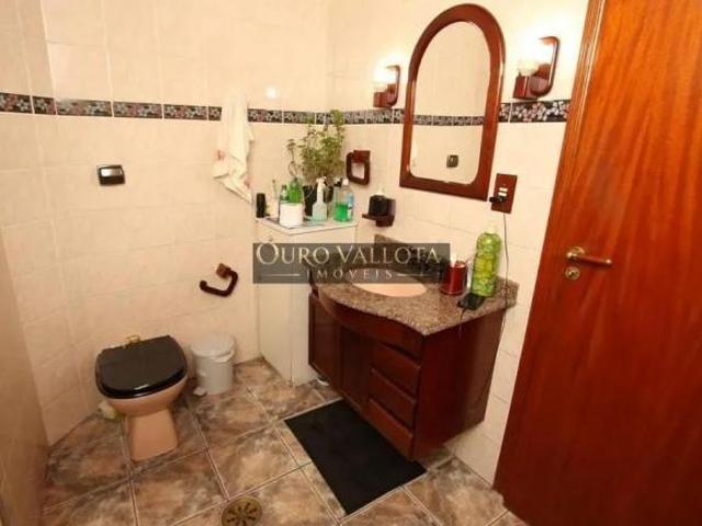 Sobrado comercial 75m² 2 dormitórios, sacada, 2 wcs e uma Excelente localização