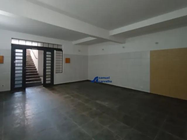 Sobrado comercial 115 m2 de área construída frente de 6 metros 01 vaga terreno de 180 m2 próximo av
