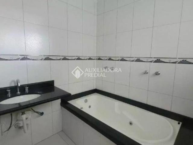 Sobrado Comercial 366,83m², 3 dormitórios, 2 suítes, 4 vagas, Nova Petrópolis São Bernardo do C