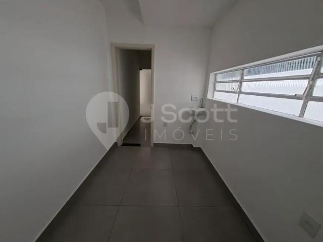 Sobrado comercial totalmente reformado, pronto para receber o seu negócio!