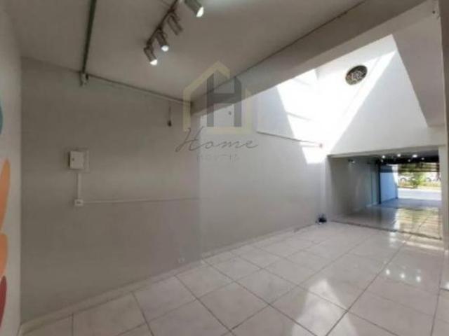 Sobrado Comercial à venda com 245 metros 4 dormitórios sendo 1 suíte. Bairro Olímpico. São Caetano d