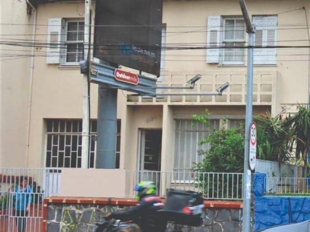 Sobrado Comercial à Venda com Ótima Localização e 190m² úteis no Bairro Alto da Glória Curitiba/PR