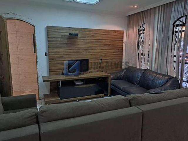 Sobrado Comercial à Venda em Nova Petrópolis, SBC – 4 Dormitórios, 3 Vagas