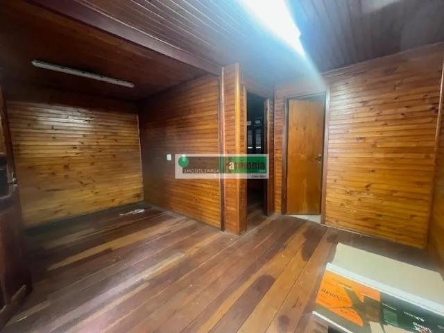 Sobrado Comercial + Casa de Madeira e 5 Vagas. Oportunidade