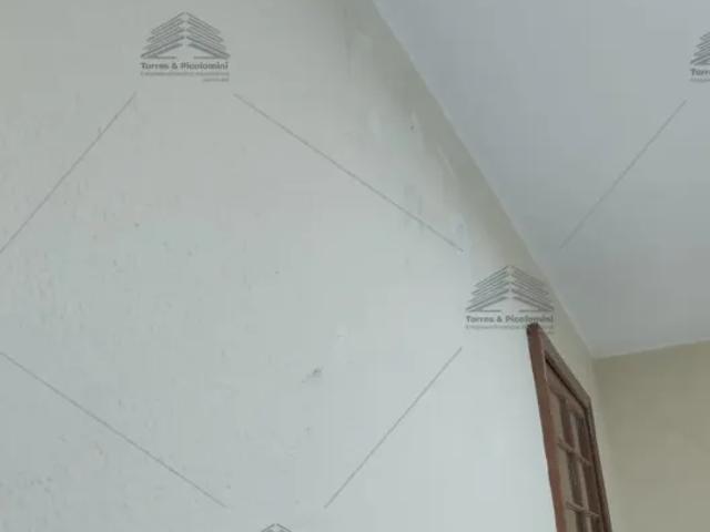 Sobrado Comercial com 176m2 de área construída, terreno 5,5m x 16m com 1 Salão, 6 salas, copa, cozin