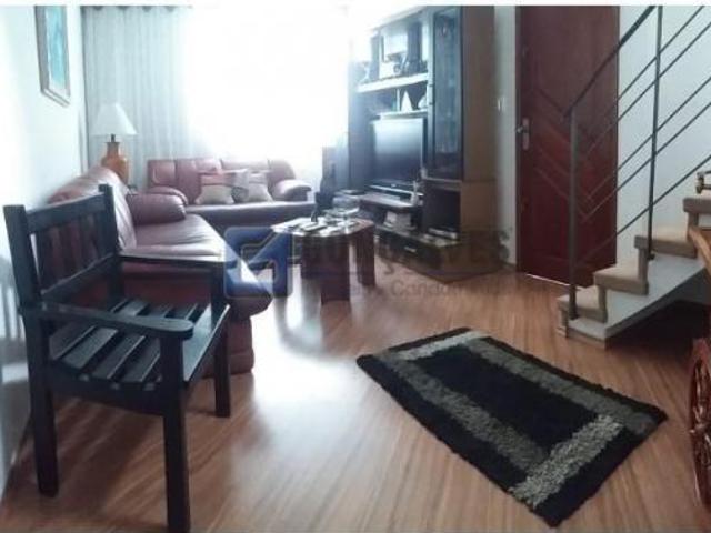 Sobrado Comercial de 194 m² em Jardim Três Marias, SBC – 3 Quartos, 1 Suíte, 2 Vagas