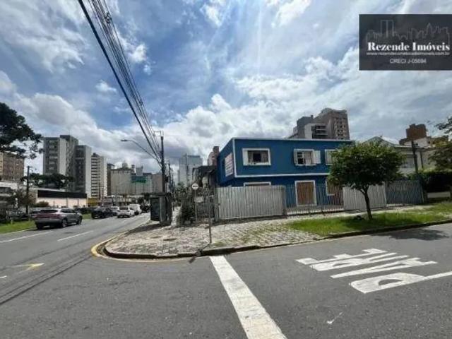 Sobrado comercial de esquina localização privilegiada, Av. Visconde de Guarapuava x General Carneiro