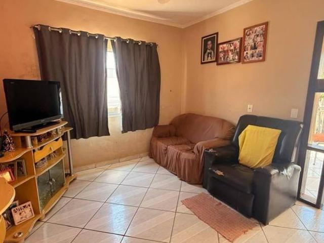 Sobrado comercial e residencial no bairro Nosso Chão