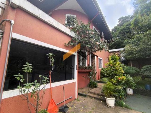 Sobrado Comercial: Oportunidade Imperdível na Av. Professor Francisco Morato!