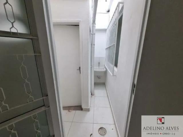 Sobrado comercial para locação, 6 salas e 107 m ²