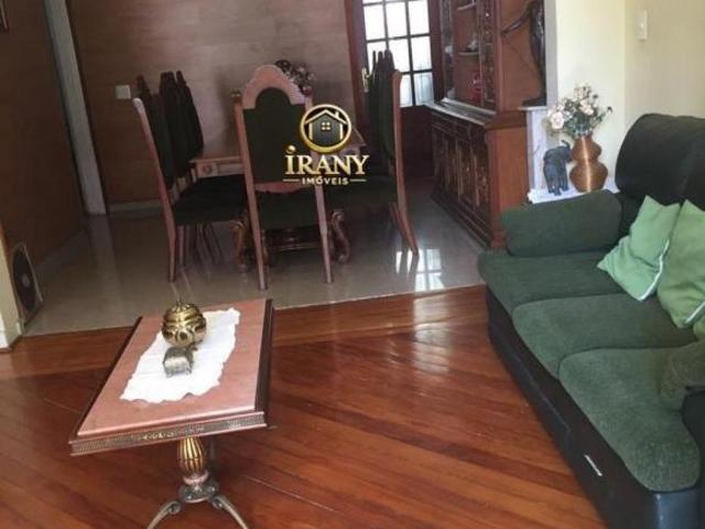 Sobrado Comercial/Residencial com 3 dts, 2 salas, edicula, quintal e vaga, 200 A/Total