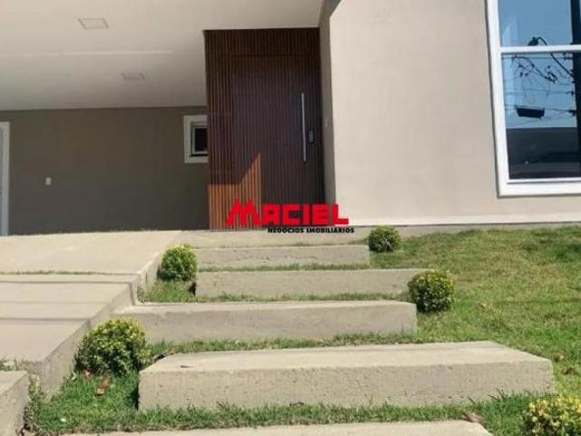 Sobrado Completo em Condomínio Fechado | 3 Dorms 1 Suíte c/ Hidro + Piscina + Lareira