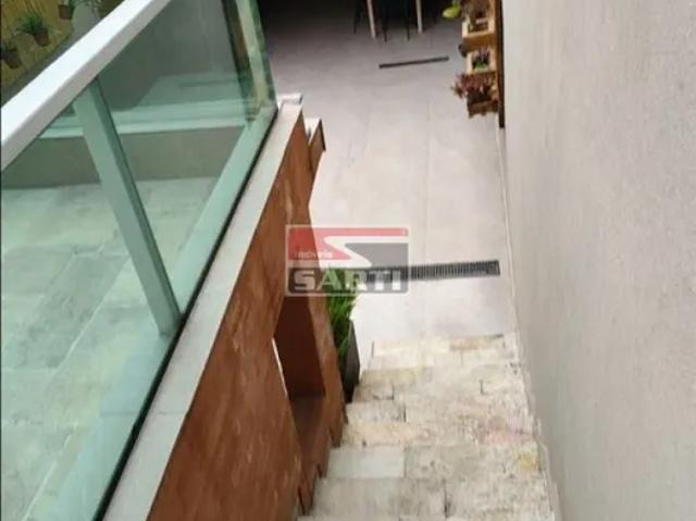 Sobrado completo em lindos detalhes, piscina ampla, espaço gourmet completo, 3 dormitórios