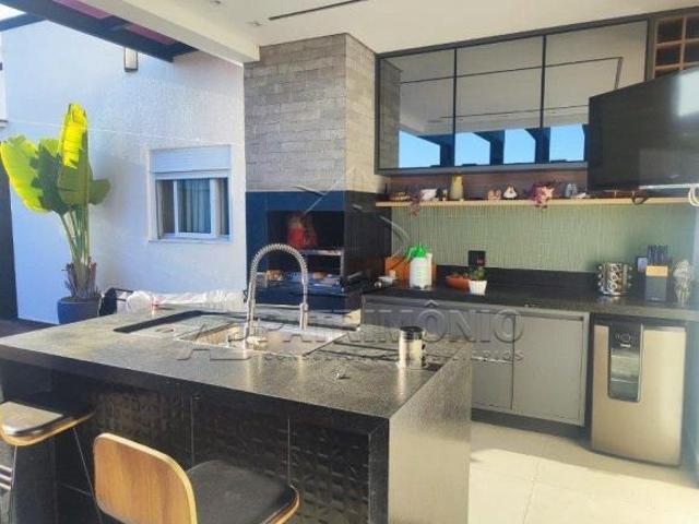 SOBRADO COND. COM 2 SUITES SENDO 1 CLOSET SUN LAKE SPA RESIDENCIAL