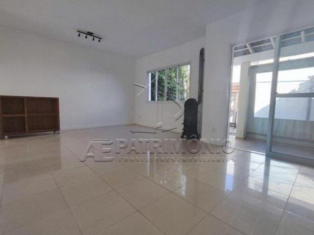 SOBRADO COND. COM 3 QUARTOS VIZZON VILLE