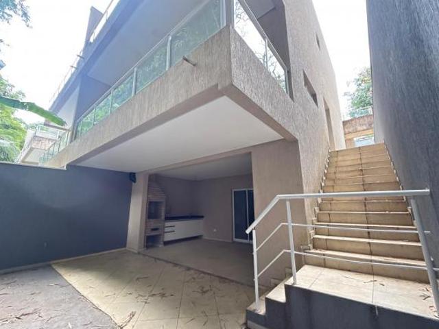 Sobrado Cond Dom Duarte, 3 quartos sendo 1 suíte, 2 vaga. FL58
