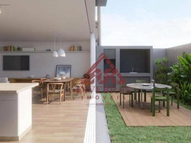 Sobrado Cond Fechado, 3 quartos suíte, churrasqueira, jardim, duas garagens, 225 m² total R$ 1.25