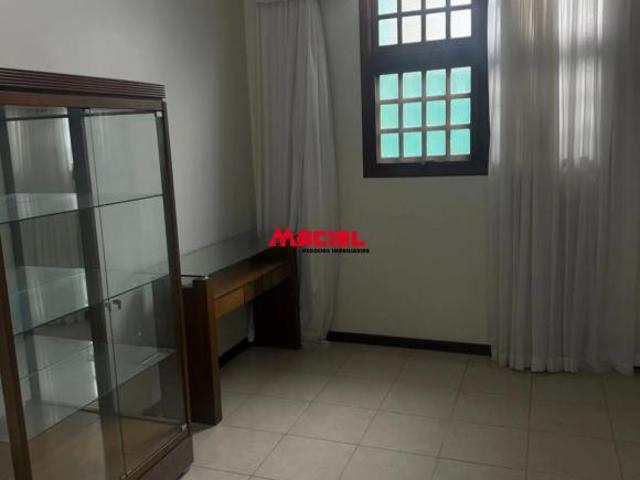 Sobrado condomínio Colinas 3 dm, suite, terreno 360 m2