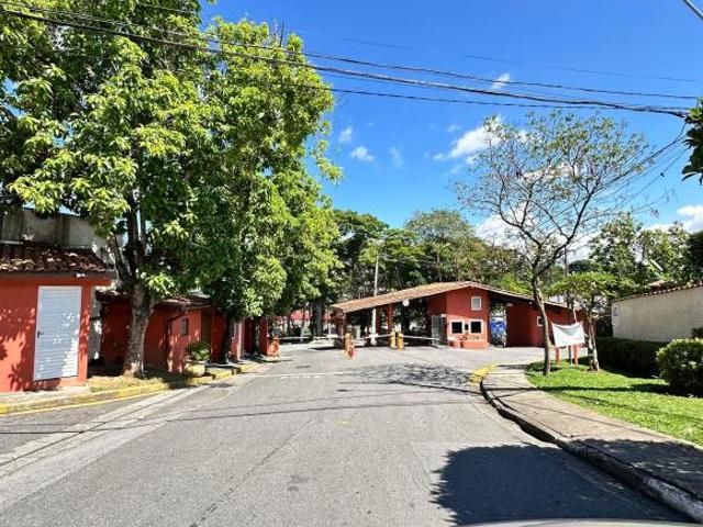 Sobrado Condomínio Fechado 185 metros 3 Quartos 1 Suíte 2 Vagas FL34
