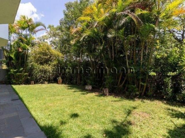SOBRADO CONDOMINIO FECHADO VILA ANDRADE 4 DORMITÓRIOS 2 VAGAS