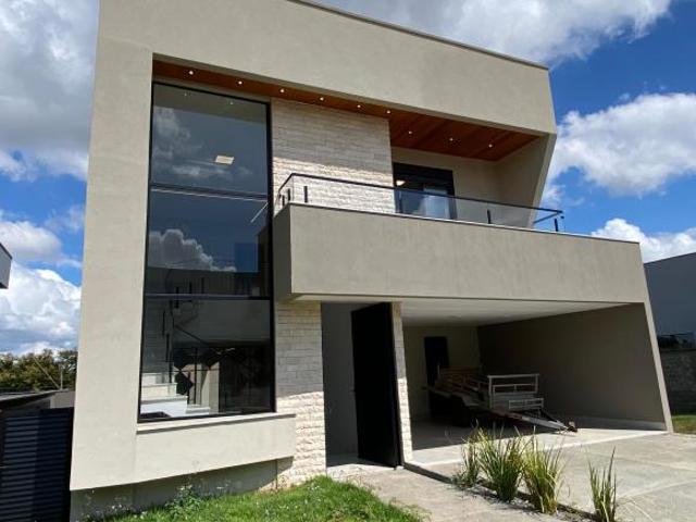 Sobrado condomínio fechado Casa em Condomínio com 4 Quarto s por R$ 1990000.00 no setor Parqville P
