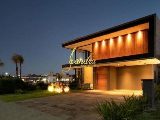 Sobrado condominio fechado, com 04 suites mobiliado