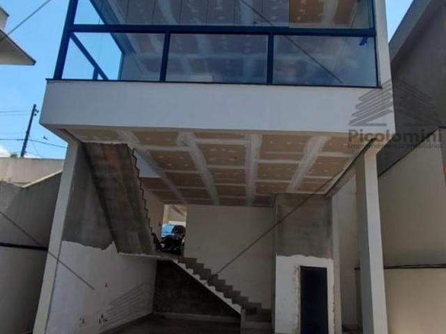 Sobrado Condomínio Fechado Cotia SP, 297 metros, 3 quartos, 1 suíte, sala ampla, 4 banheiros, 9 vaga