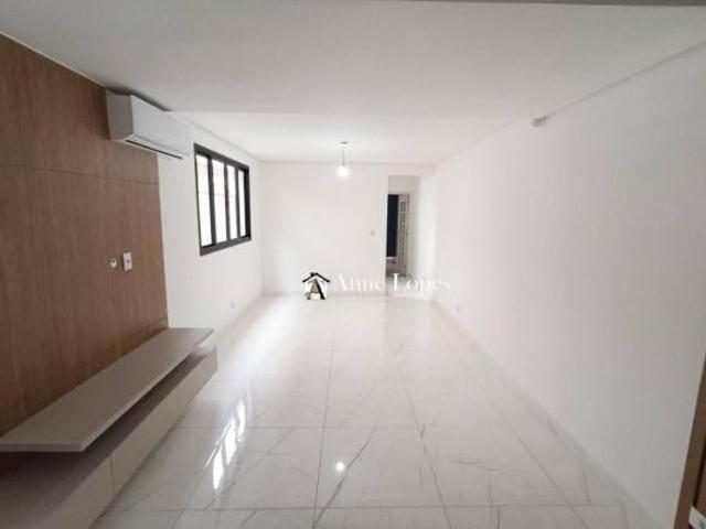 SOBRADO CONTEMPORÂNEO NO BOQUEIRÃO ! CONFORTO, SOFISTICAÇÃO E EXCELENTE LOCALIZAÇÃO! AQUI NA ANNE
