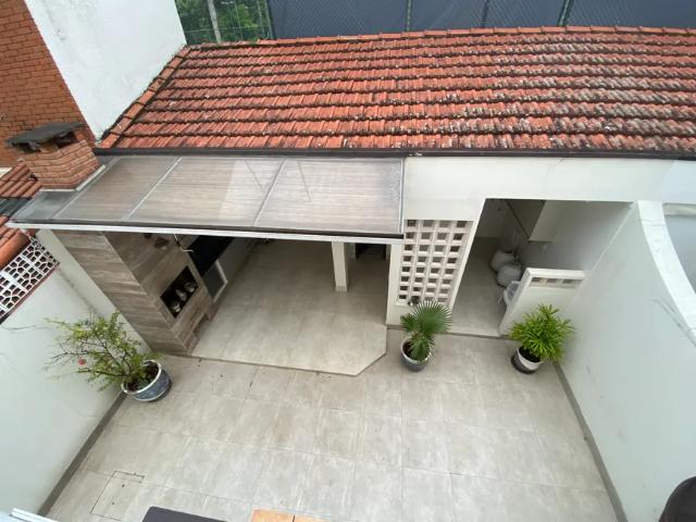 Sobrado coração da Avenida Braz Leme!