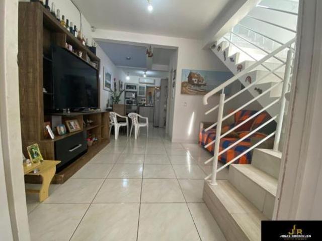 Sobrado/ Duplex 2 Dormitórios Bairro Zona Nova