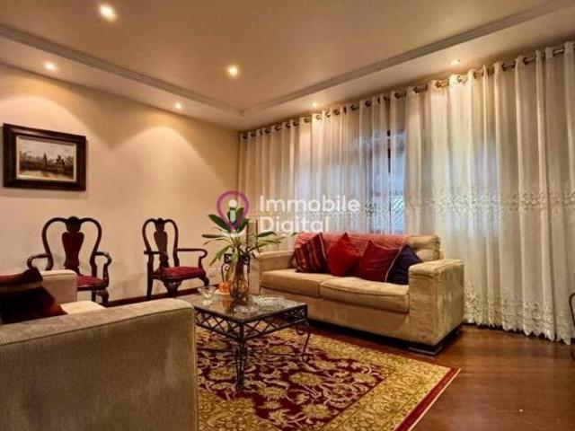 Sobrado Duplex à Venda com 4 Dormitórios, 3 Vagas e Piscina Jardim Marajoara