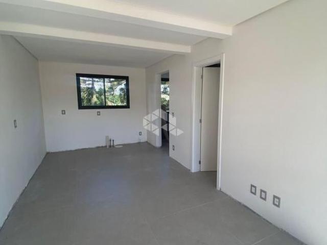 Sobrado duplex com 02 dormitórios em Farroupilha
