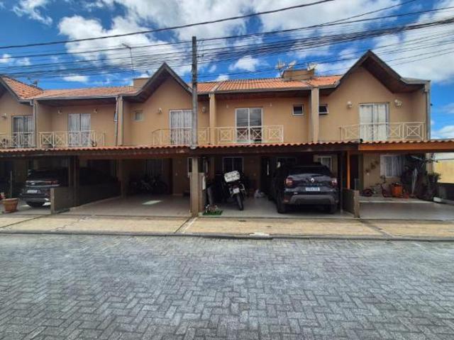 Sobrado duplex em condomínio no Uberaba – conforto, segurança e móveis planejados