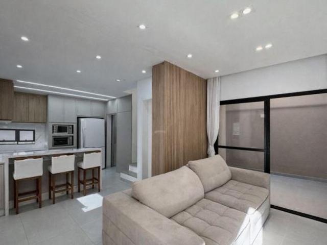 Sobrado Duplex em Condomínio Fechado – Santa Cândida