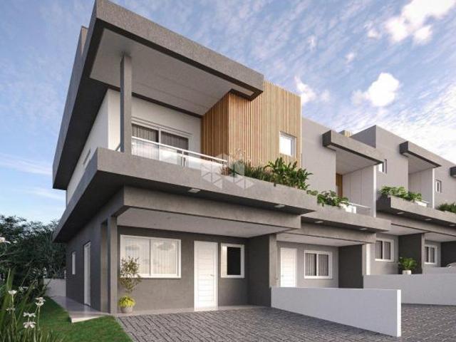 Sobrado duplex em construção de 03 dormitórios no bairro Vila Verde, Caxias do Sul