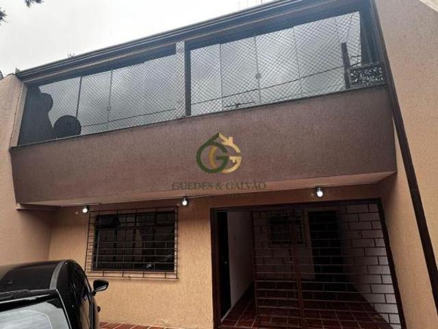 Sobrado duplex em excelente localização no bairro