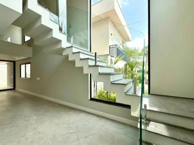 Sobrado de alro padrão à venda no Residencial New Ville em Suru em Santana de Parnaíba SP