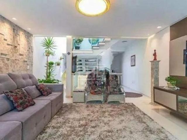 Sobrado de Alto Padrão na Vila Assunção com 3 Suítes e 4 Vagas Santo André