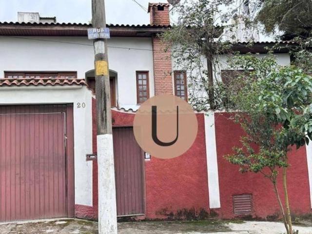 Sobrado de Alto Padrão na Vila Madalena – 300m², 3 Suítes e Lazer Privativo Completo