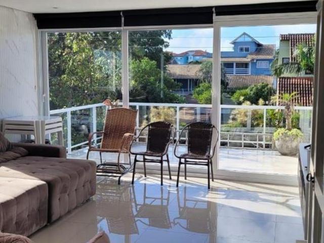 Sobrado de Alto Padrão na Vila Nova – 3 Dormitórios e 170 m² de Conforto e Estilo!