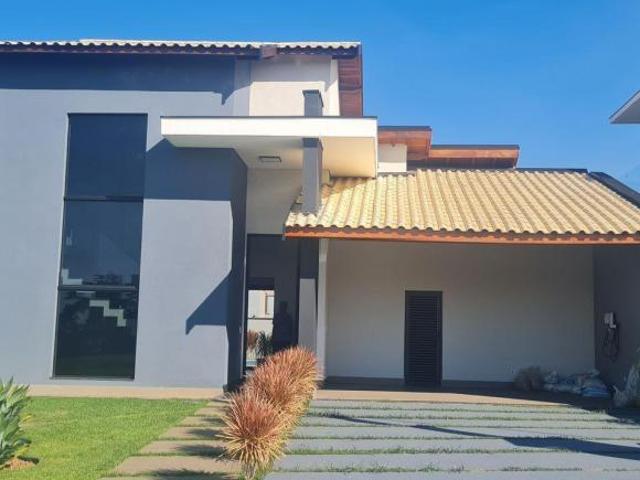 Sobrado de alto padrão Ninho verde I