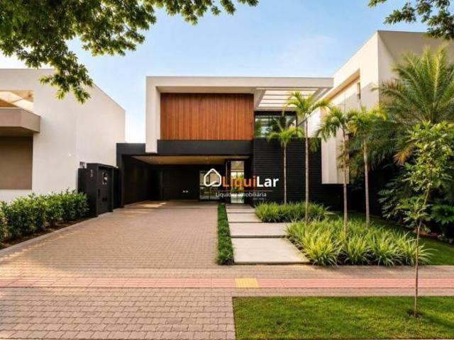 Sobrado de Alto Padrão no Alphaville II com 4 Suítes, Piscina e Suíte Master com Closet
