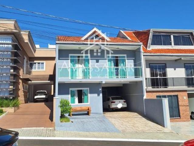 Sobrado de alto padrão no bairro CIC, com 3 dormitórios, Curitiba PR