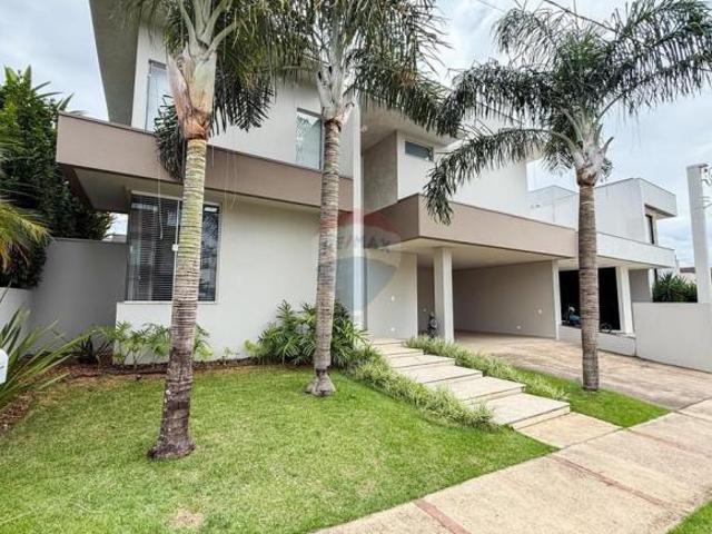Sobrado de Alto Padrão no Condomínio Giverny – Sofisticação, Conforto e Lazer Completo