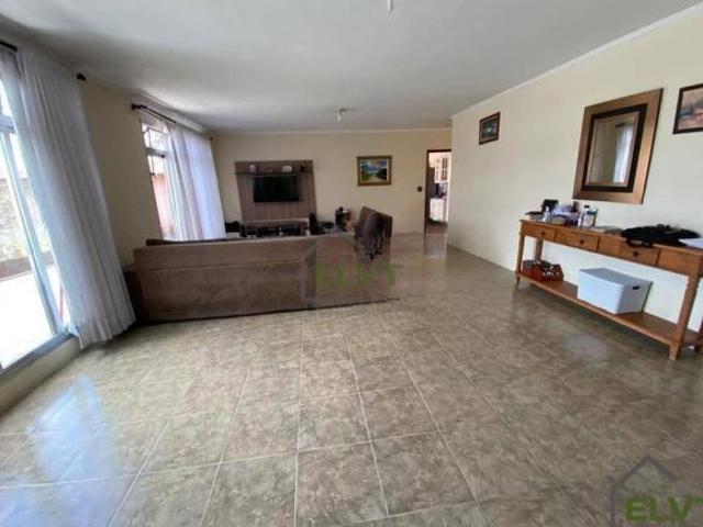 Sobrado de Alto Padrão no Km 18 Osasco | 6 quartos, Piscina e 6 Vagas