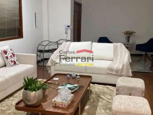 SOBRADO DE ALTO PADRÃO NO PÉ DA SERRA DA CANTAREIRA ARQUITETURA IMPONENTE E LOCALIZAÇÃO NOBRE